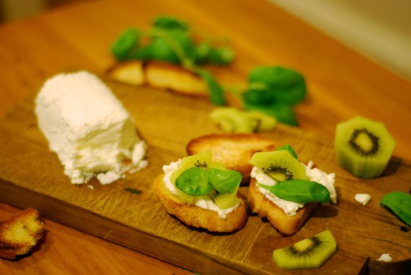 Goats cheese and kiwifruit – strange but true… – Life and Cheese